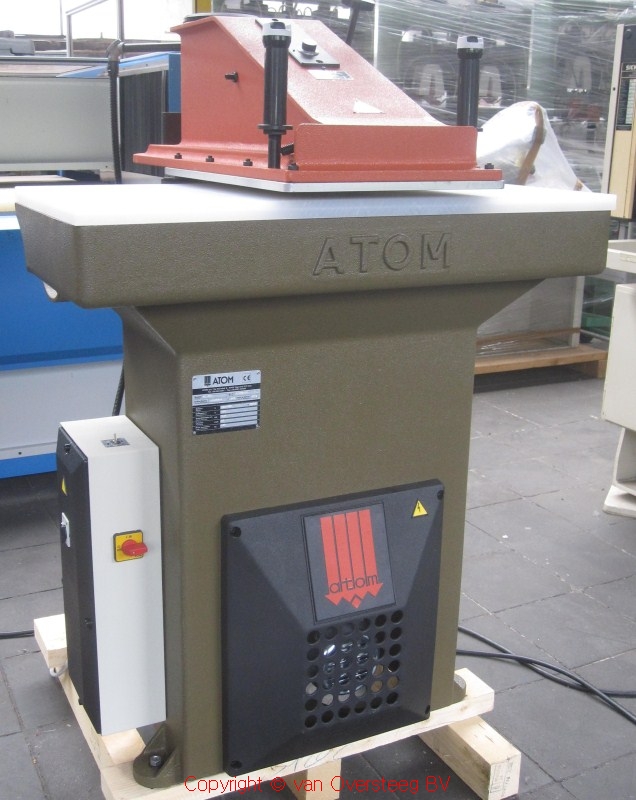 Van Oversteeg BV - stansmachine snijmachine schalmmachine